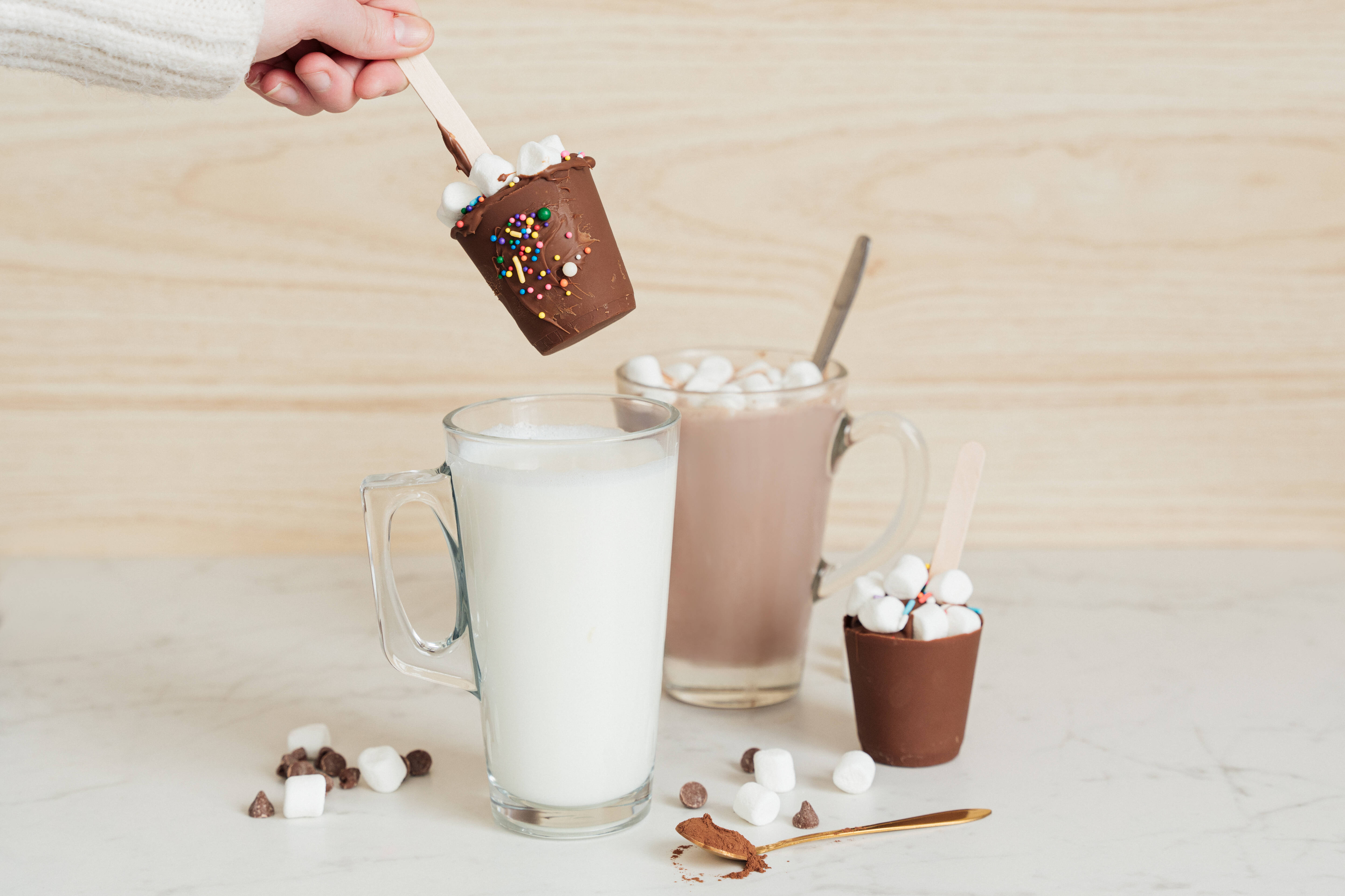 Chocolat chaud sur un bâton | Plaisirs laitiers