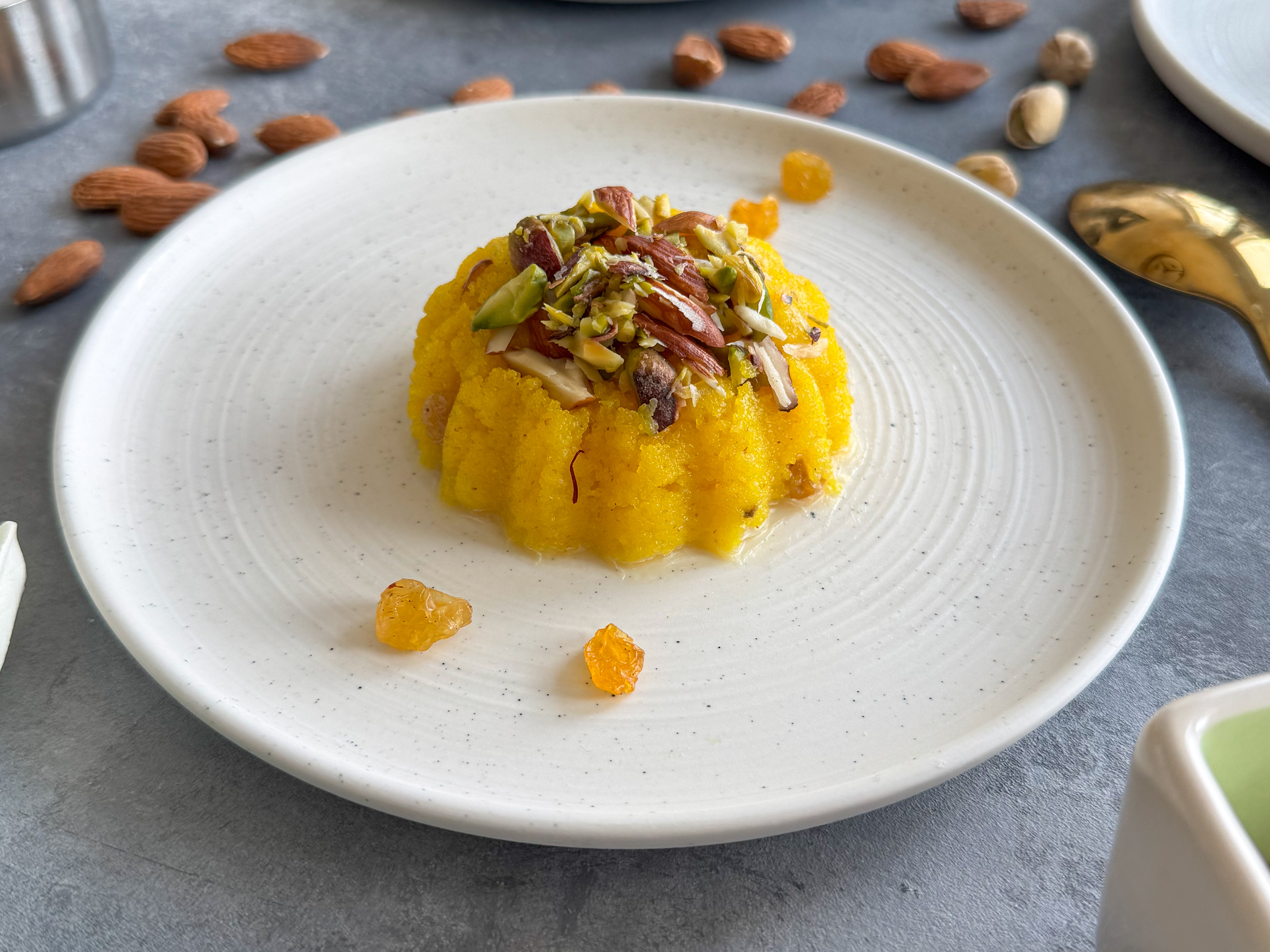 Seero (Semolina Halwa with Saffron & Cardamom) | Plaisirs laitiers