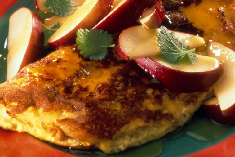 Omelette sucrée aux pommes | Plaisirs laitiers